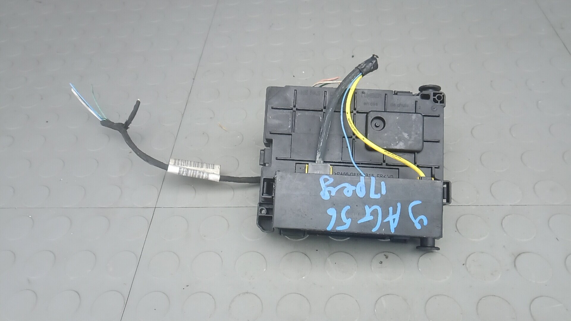 Блок предохранителей PEUGEOT 508 1, Номер 9671833580