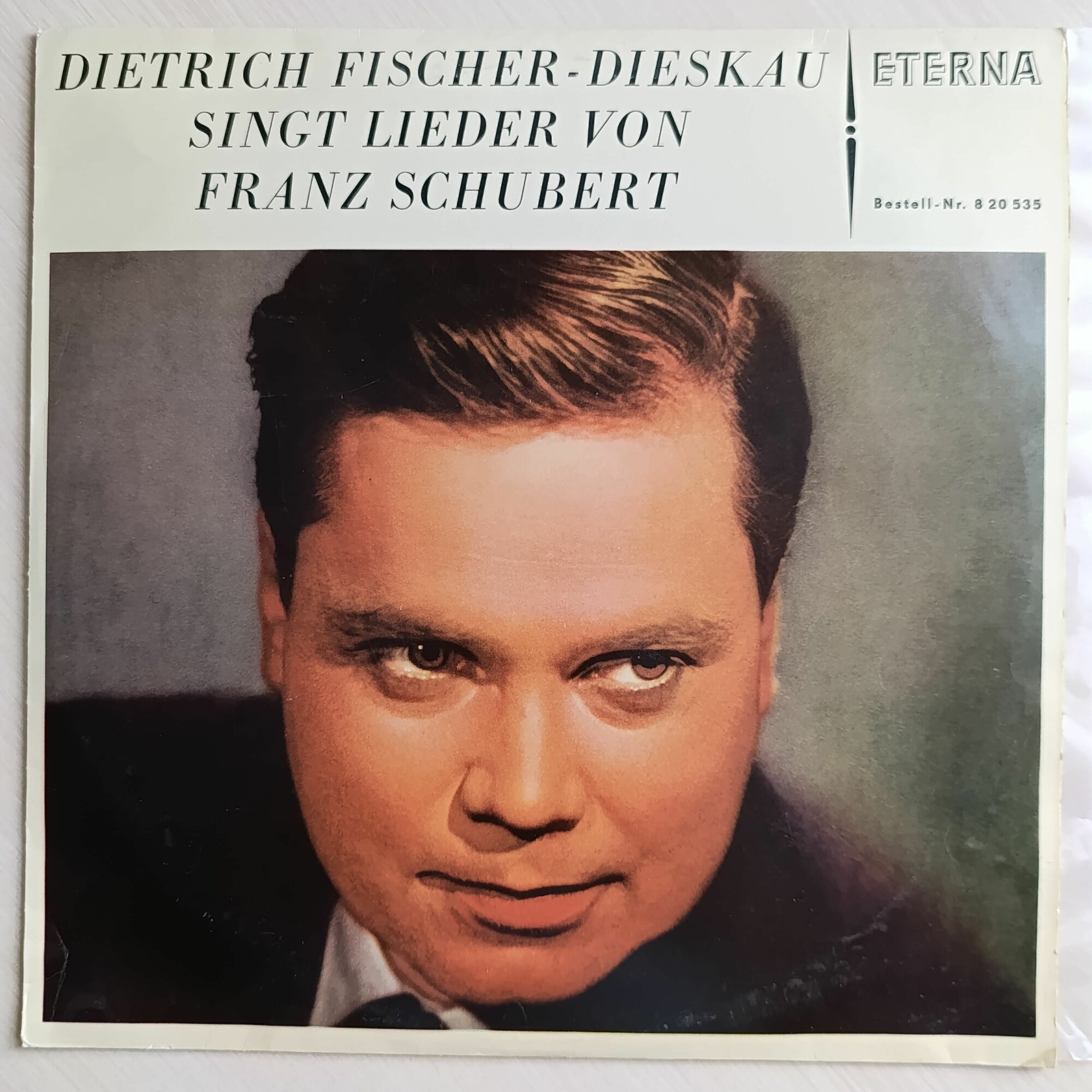Виниловая пластинка "ЕХ". 1966 Германия. Дитрих Фишер-Дискау поет песни Франца Шуберта / Dietrich Fischer-Dieskau Singt Lieder Von Franz Schubert album". LP12"