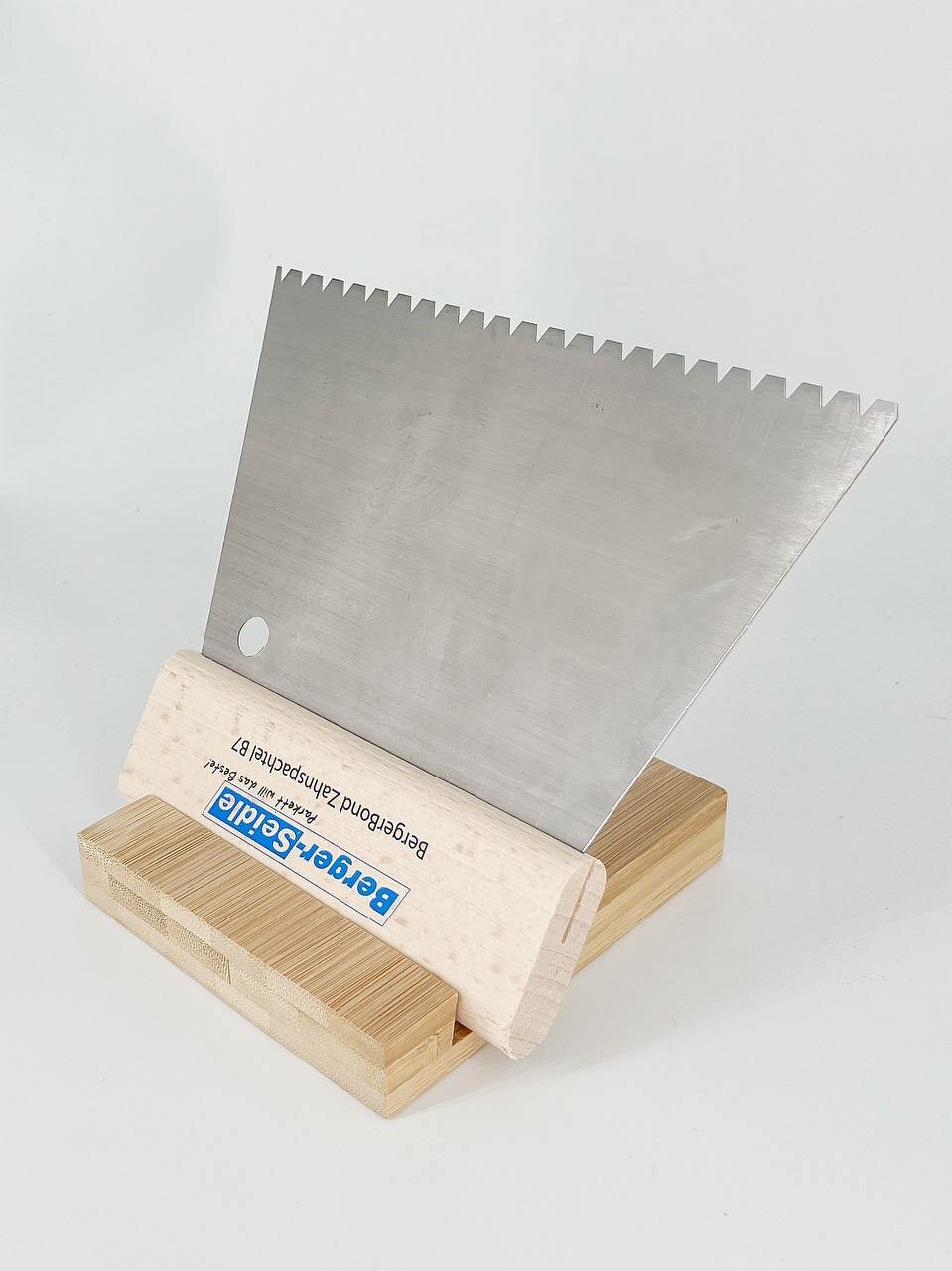 Зубчатый шпатель для нанесения паркетных клеев B7