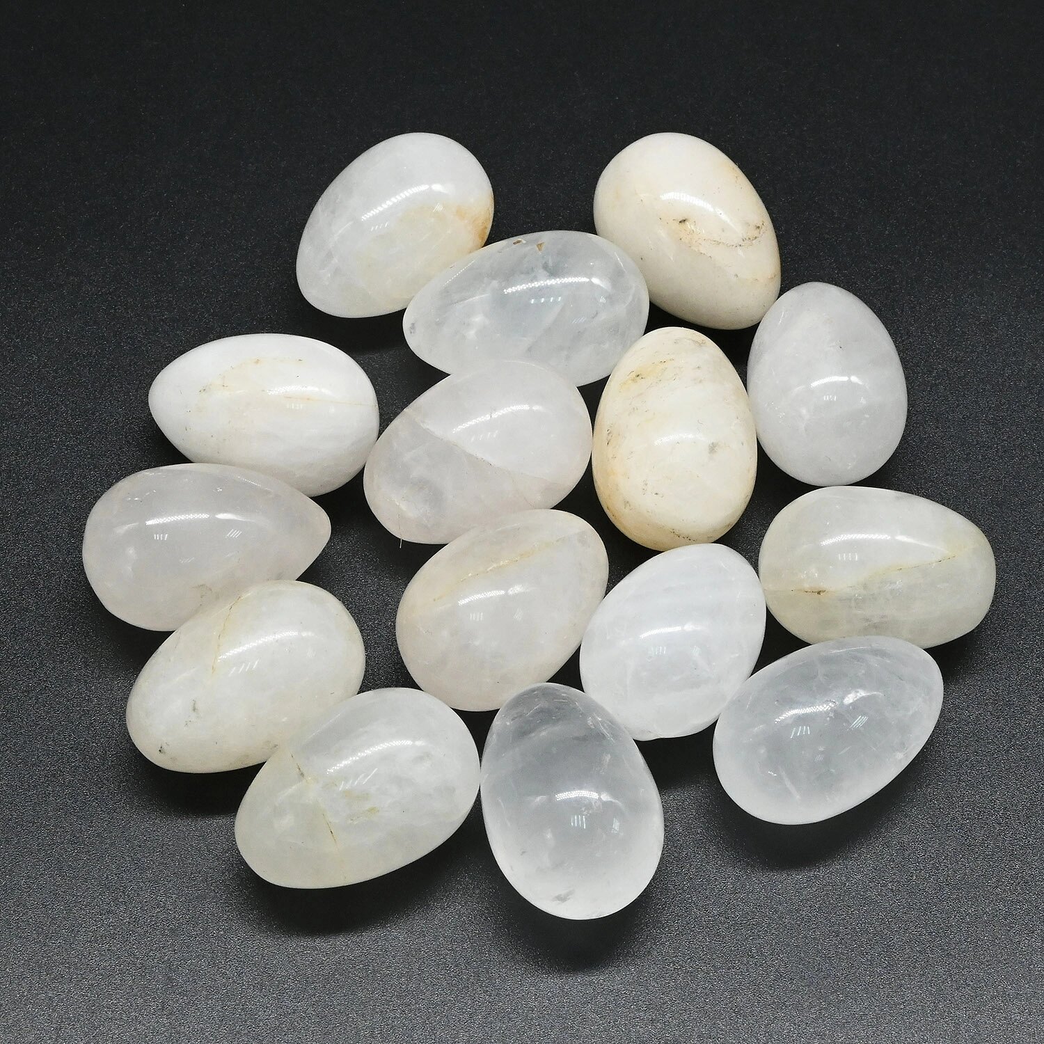 Яйцо из горного хрусталя 20*30мм, 17г .