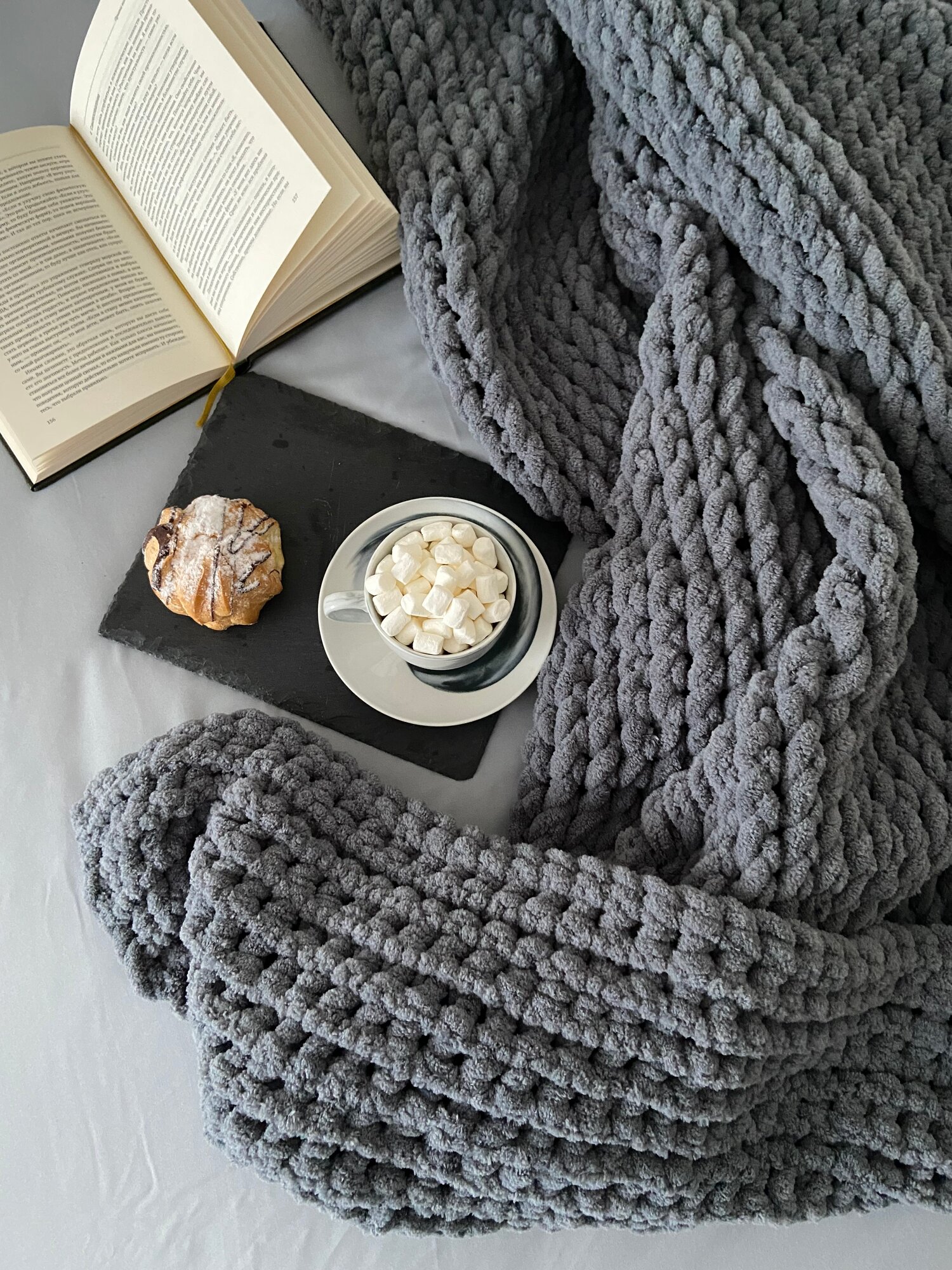 Плед крупной вязки Премиум качества 240*280 см темно-серый, графит, ручная работа, евромакси, плюшевый плед-покрывало