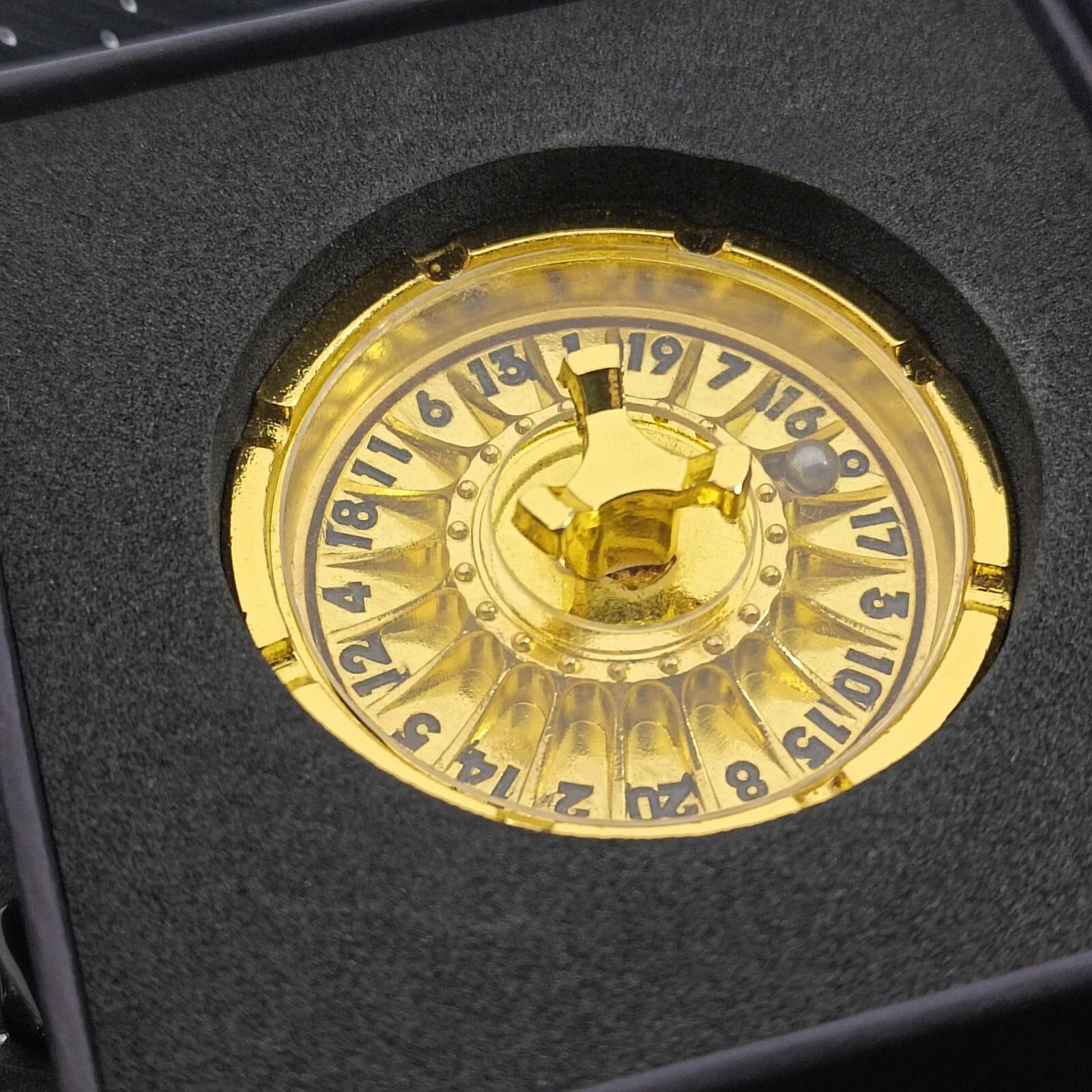 Металлическая вращающаяся рулетка для игры в кости D20, кубики для ДнД (Dungeons and Dragons, DnD)