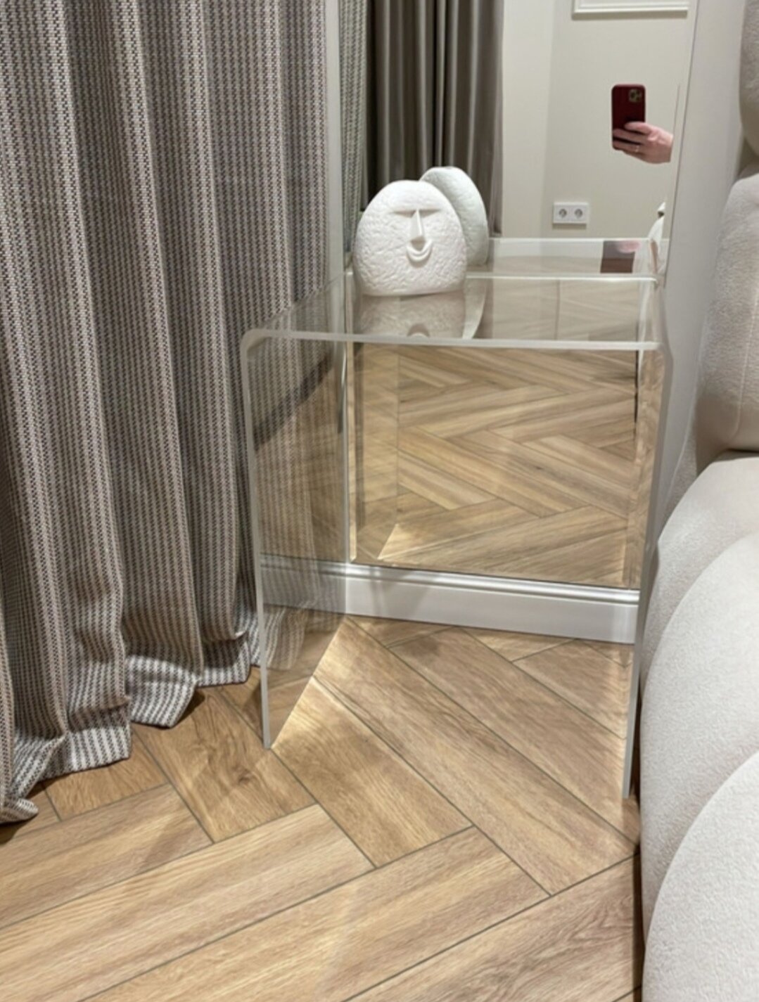 Декоративный журнальный столик из оргстекла 8мм 50*40*35