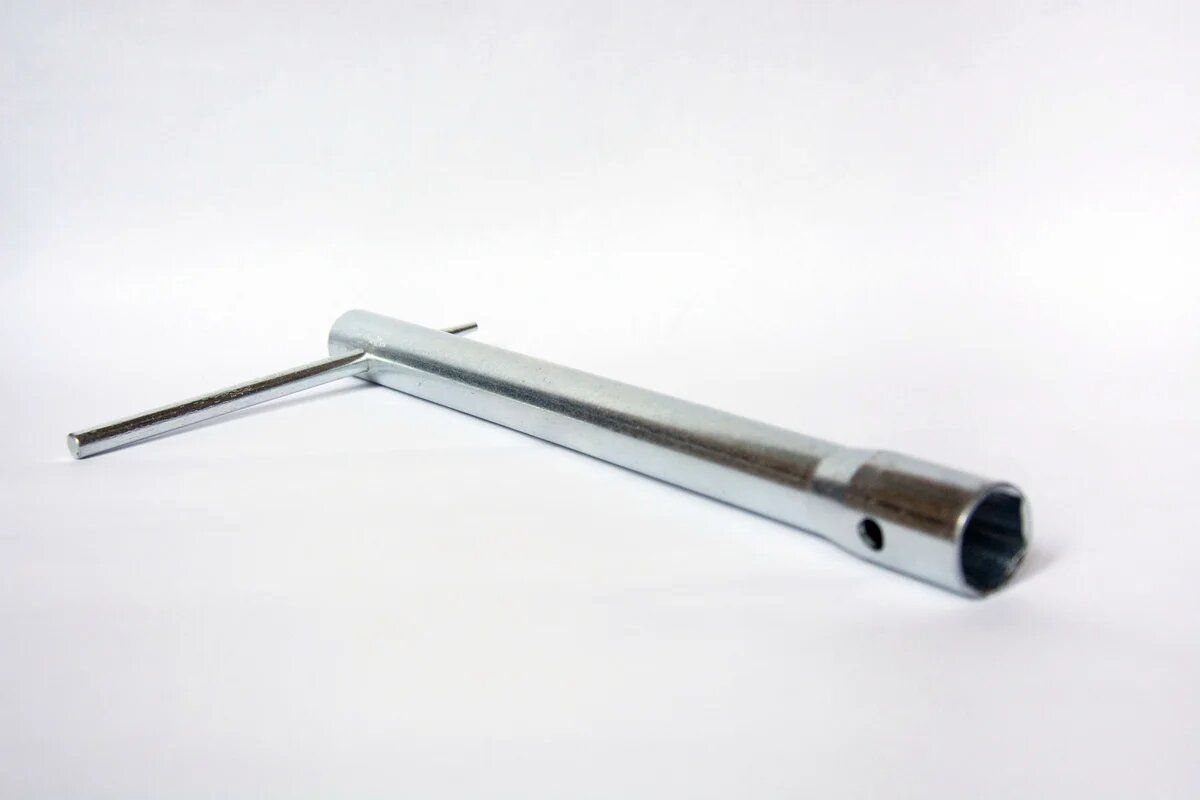 ООО 'ктмз' КТТ 16х21х270 торцевой трубчатый ключ комплект с бородком БР-01-02 00-00006138