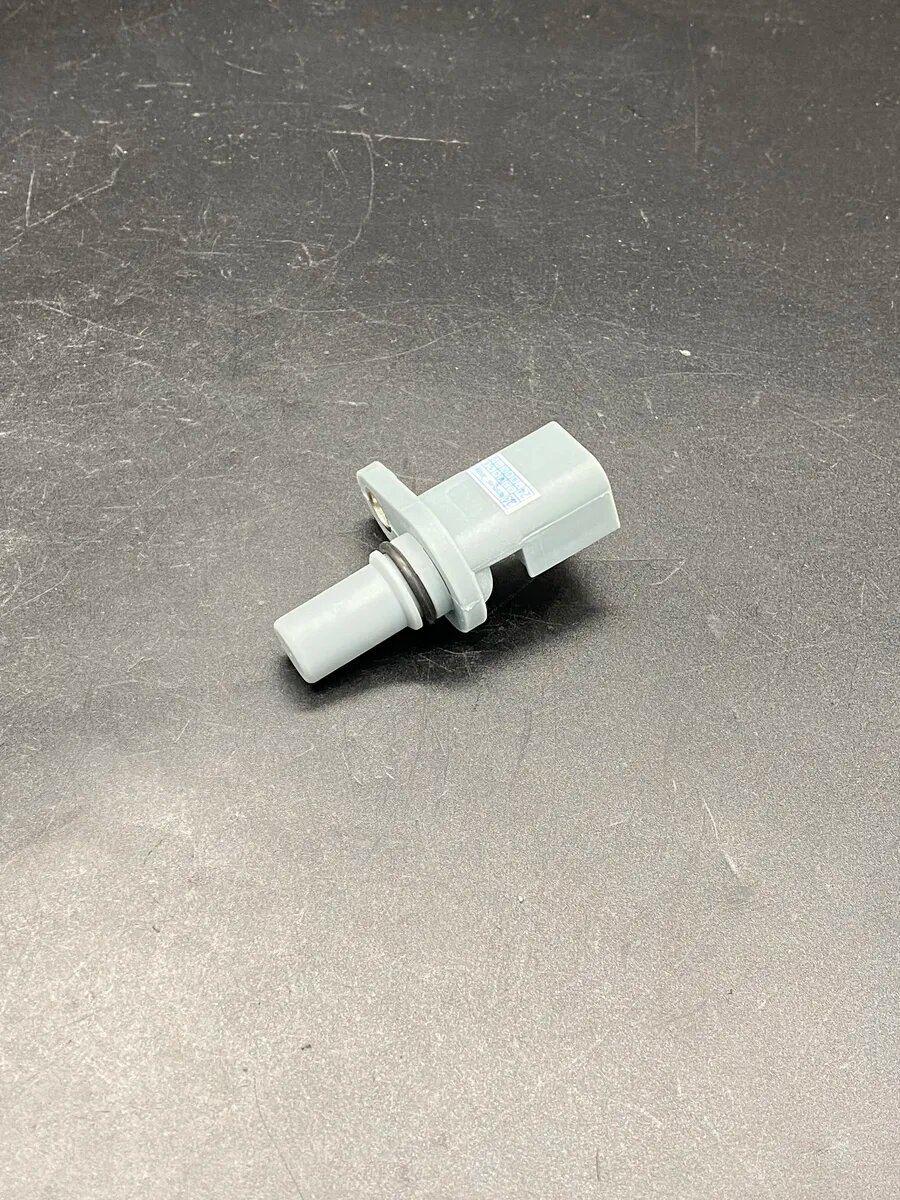 Датчик положения распредвала Новое Cargoparts