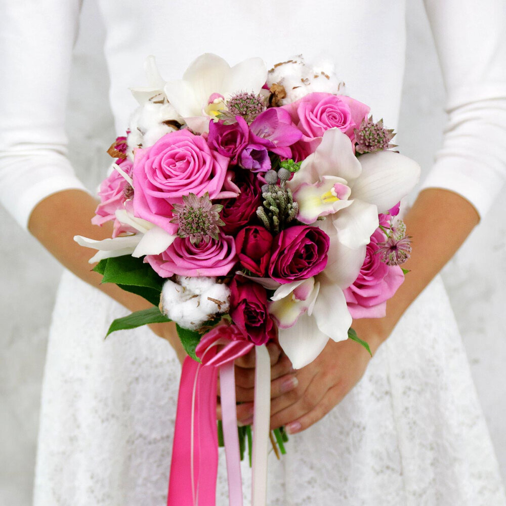 Букет Букет Маркет, из кустовых роз/фрезий/орхидей, 32 см, на стеблях