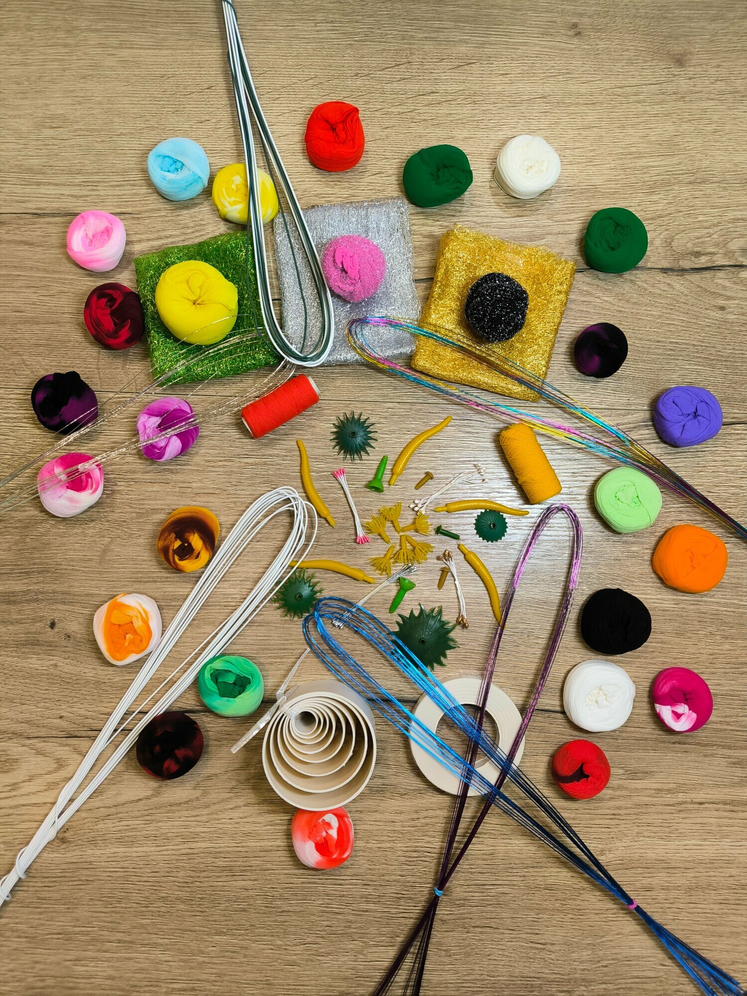 Набор для изготовления цветов из капрона. Цветной капрон. Стартовый микс плюс.