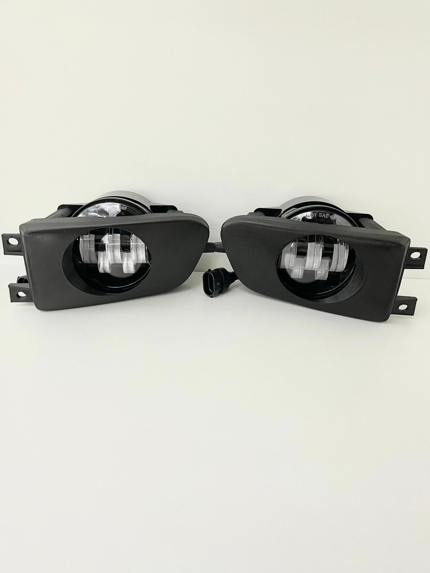 LED Противотуманные фары BMW 5 серии E39 (1995-2000 г. в.), однорежимные, белый свет 55w 5 линз