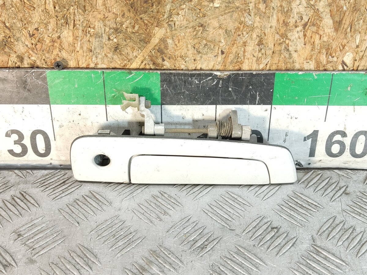Ручка двери передней правой MITSUBISHI Pajero 1999-2005 MR271868