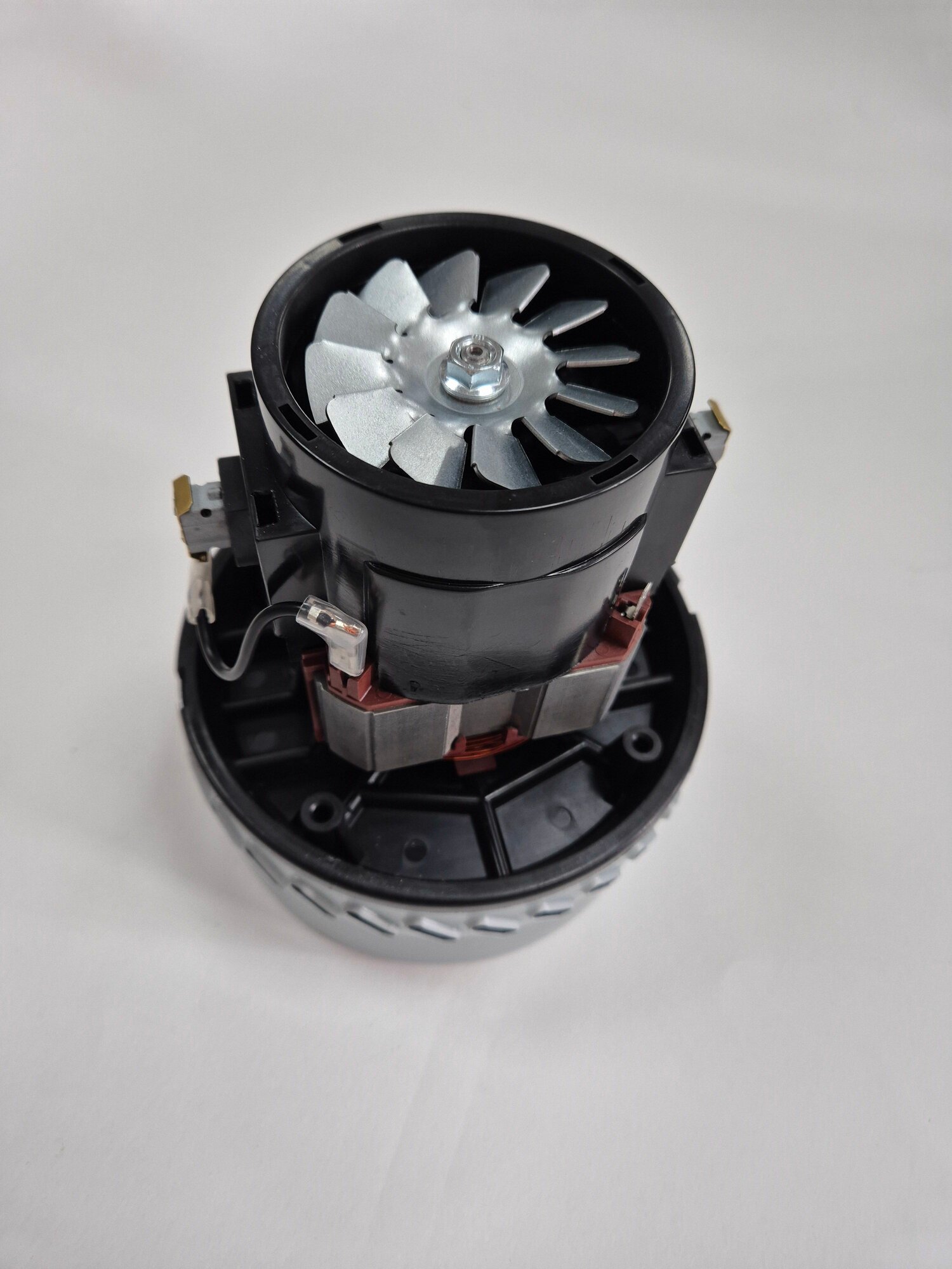 Пылесос двигатель А30-2-1200W ( моющий) H 170 mm, D 147,5 mm