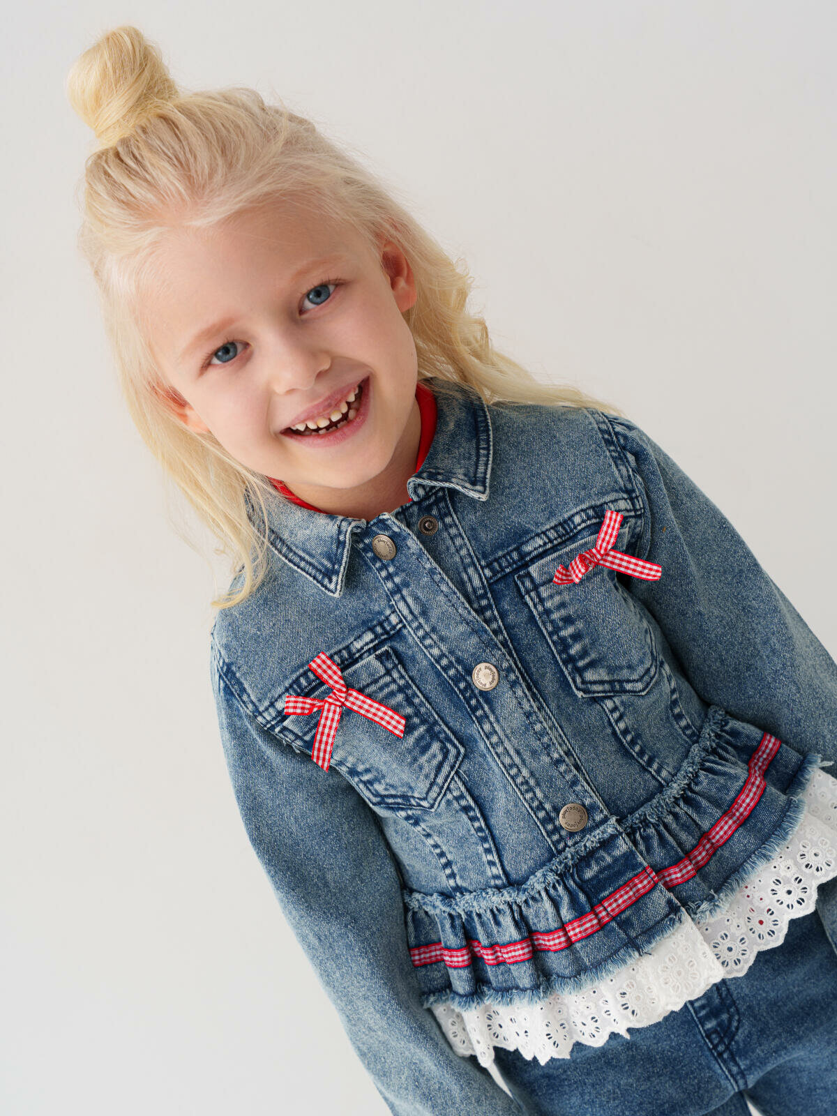 Куртка джинсовая