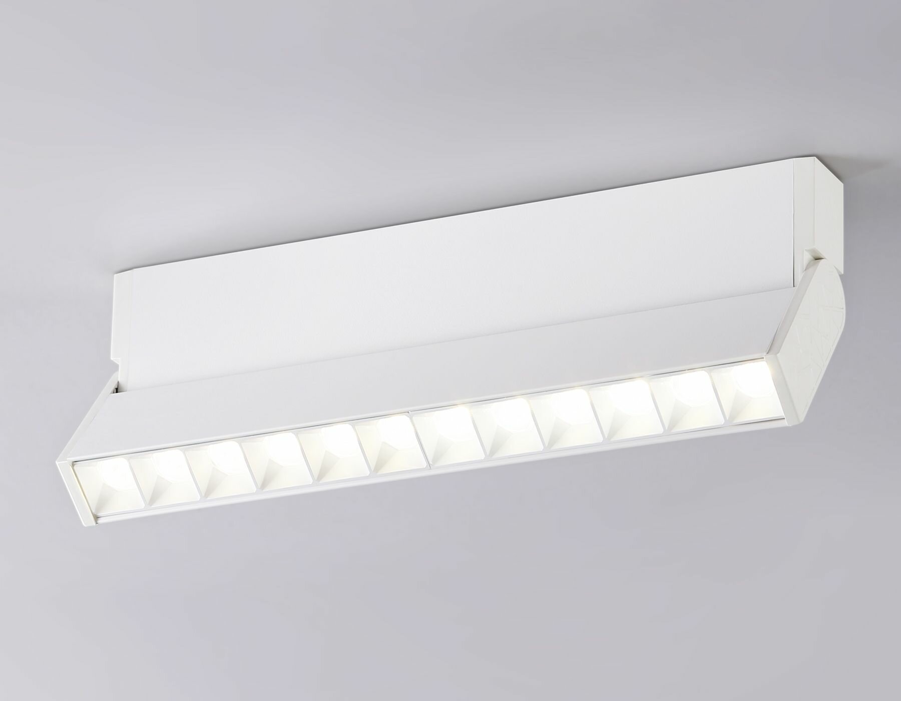 Спот, Настенно-потолочный светодиодный светильник LED 12W 4200K 230*22*87, белый
