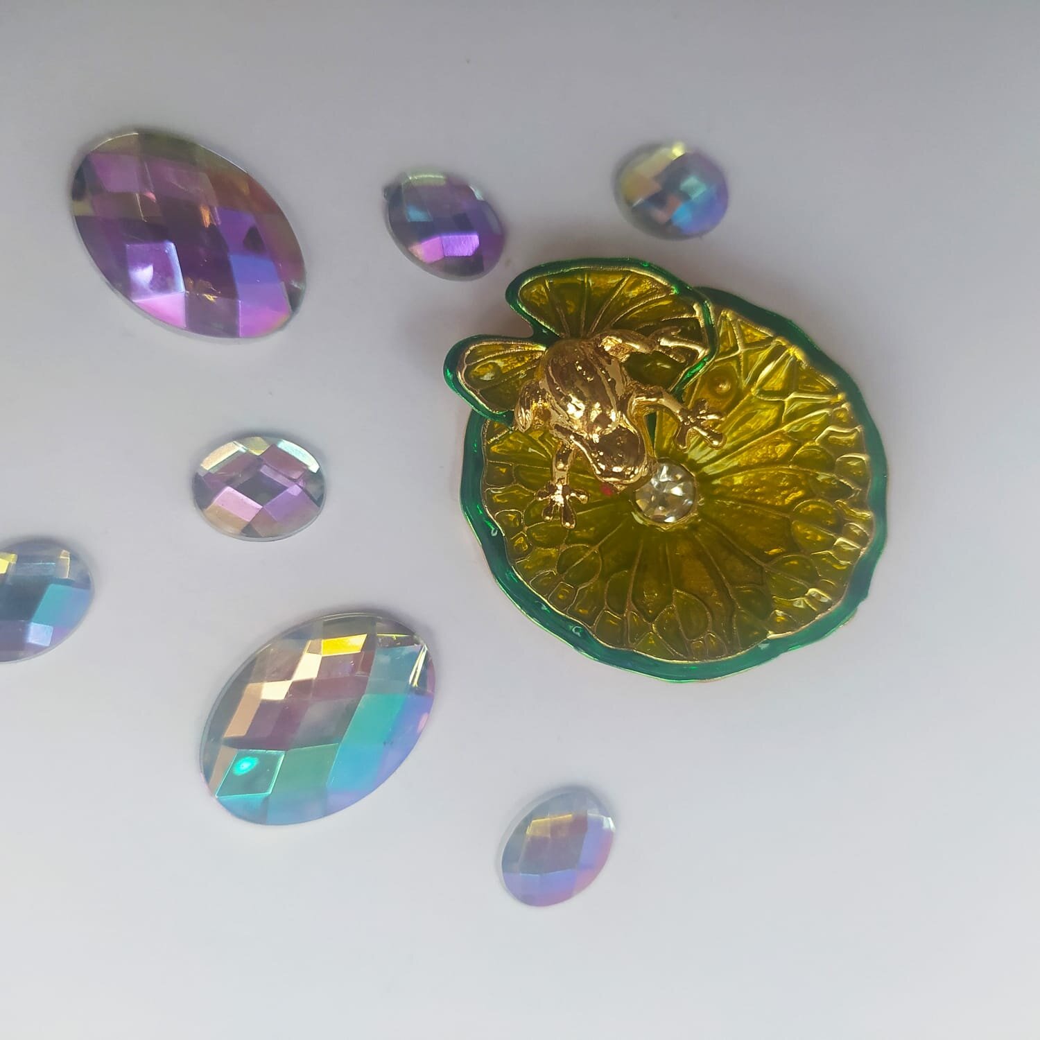 Брошь, эмаль