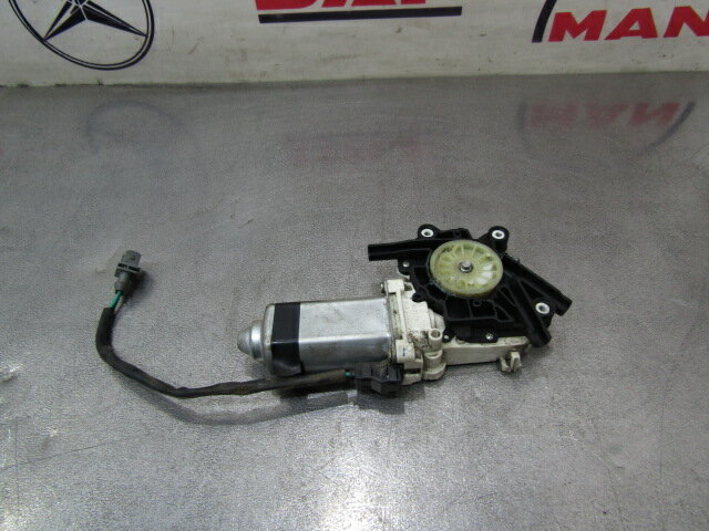 Моторчик стеклоподъемника справа Mercedes Actros, Axor