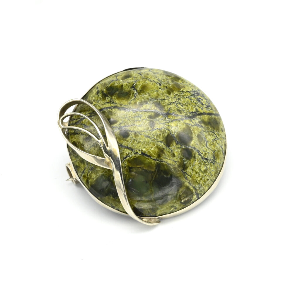 Брошь, змеевик