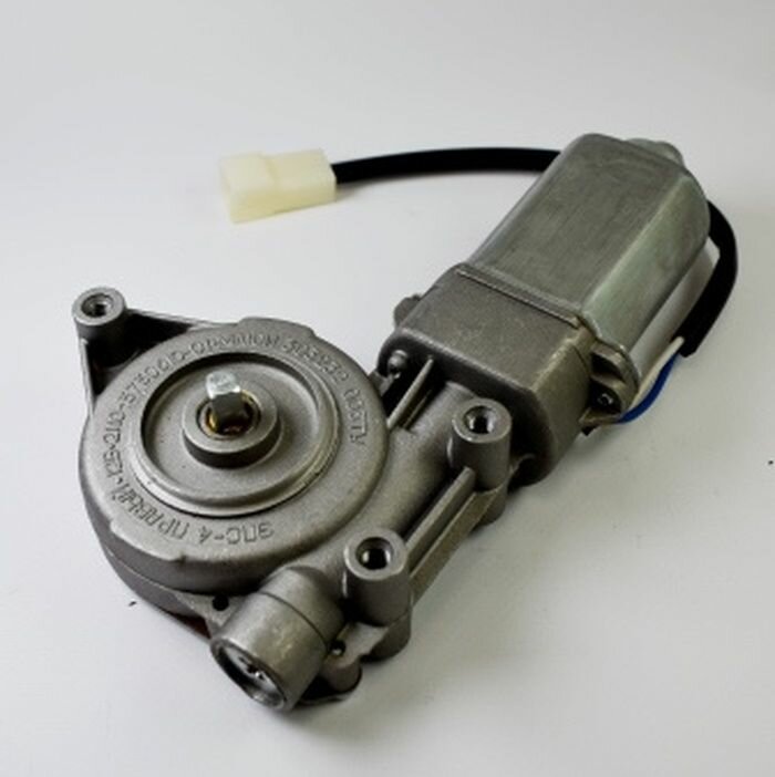 Мотор стеклоподъемника правый для ВАЗ 2108-2115 металл. корпус арт CRTR0101498