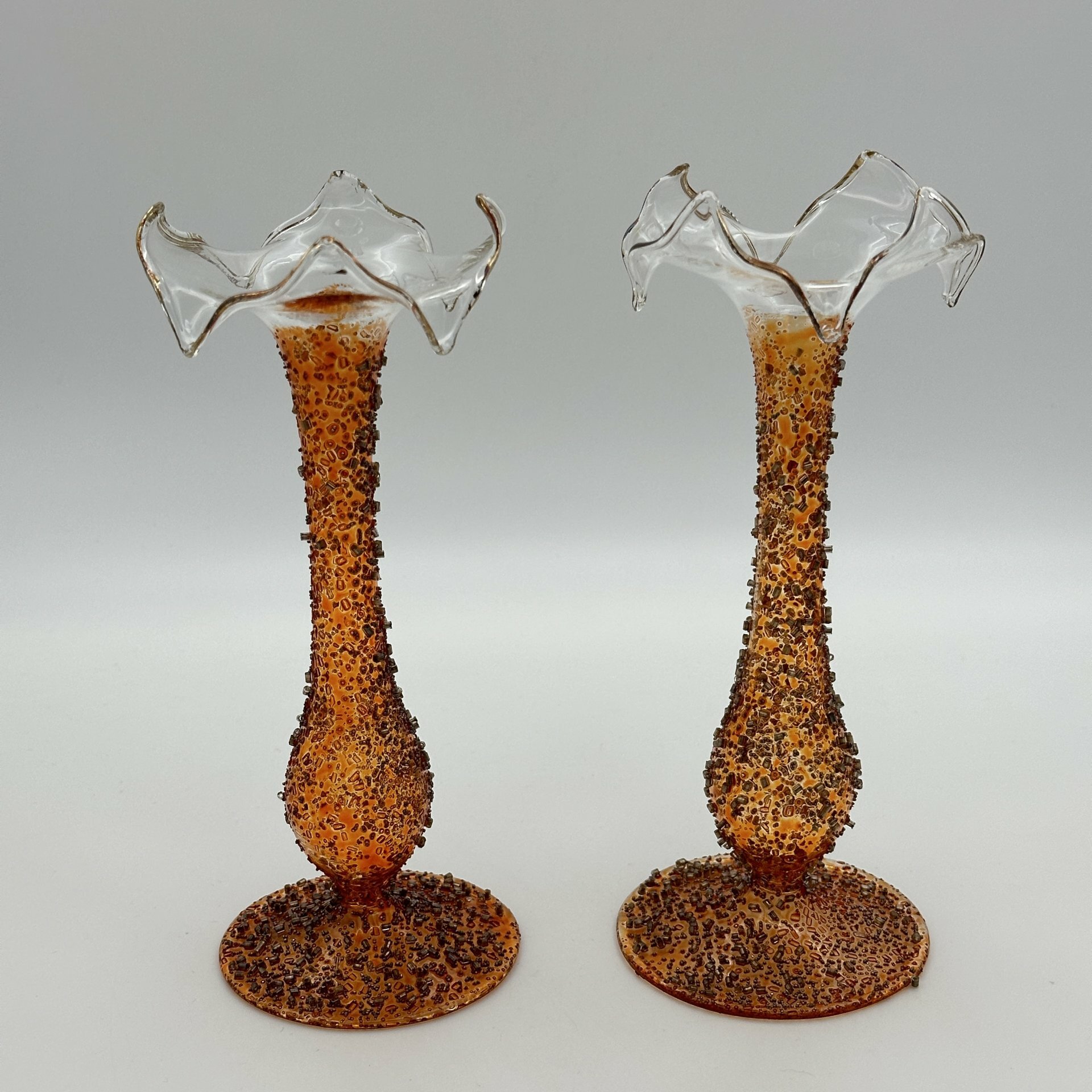 Вазы парные для небольших букетов с фестончатыми краями, стекло, Китай, 2010-2015 гг.