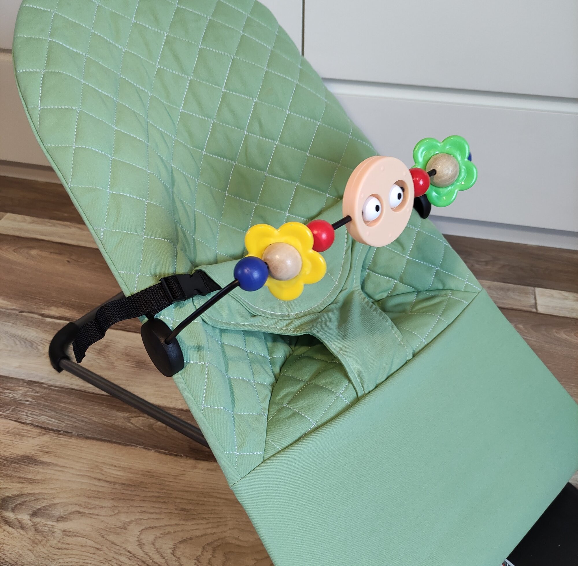 Детский шезлонг для новорожденных от 0 Luxmom цвет зеленый