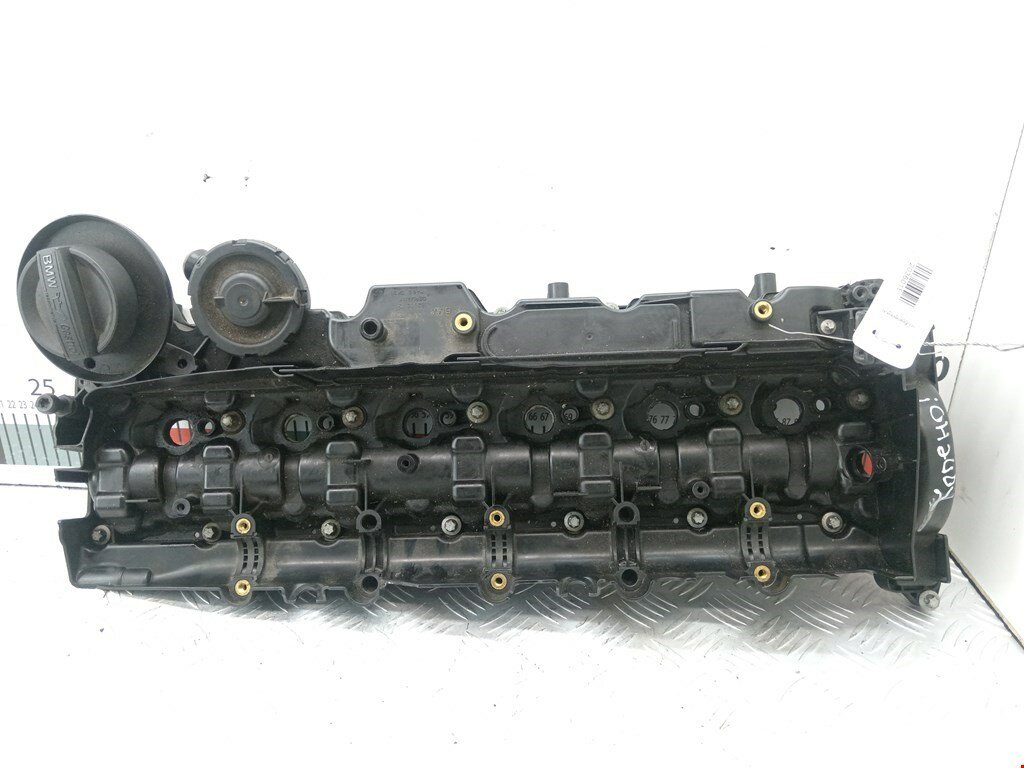 Крышка клапанная BMW 3-Series (E90/E91/E92/E93) 11127823181 арт. 2036015