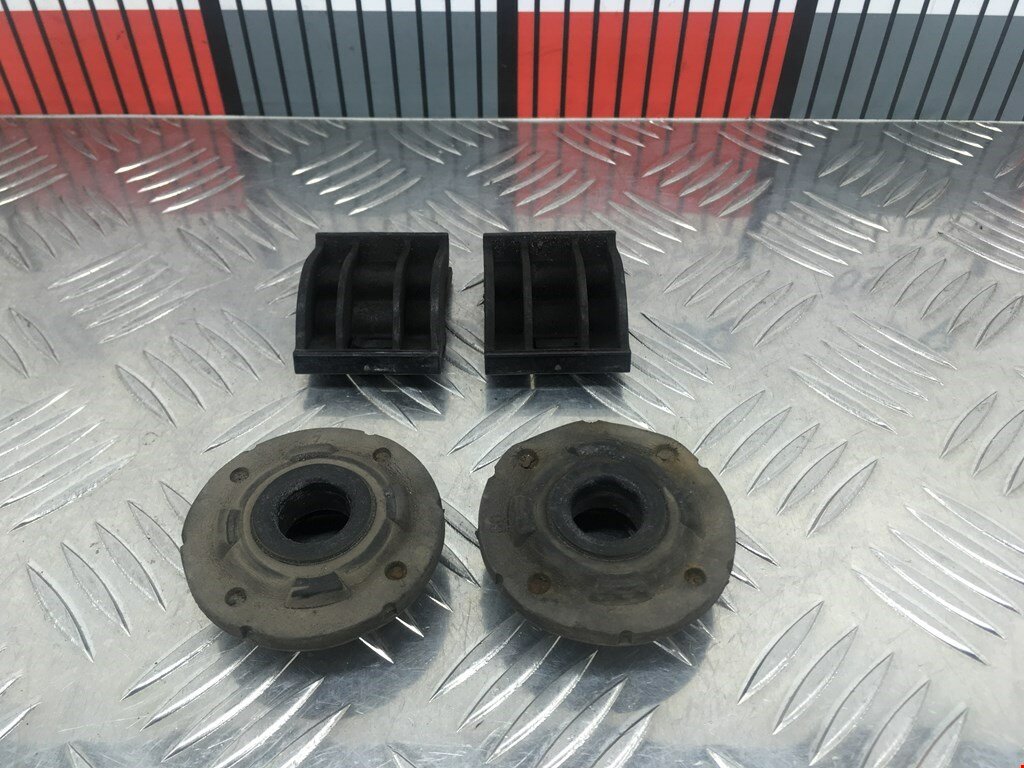 Кронштейн (крепление) радиатора Ford Fiesta 6 арт. 2002795