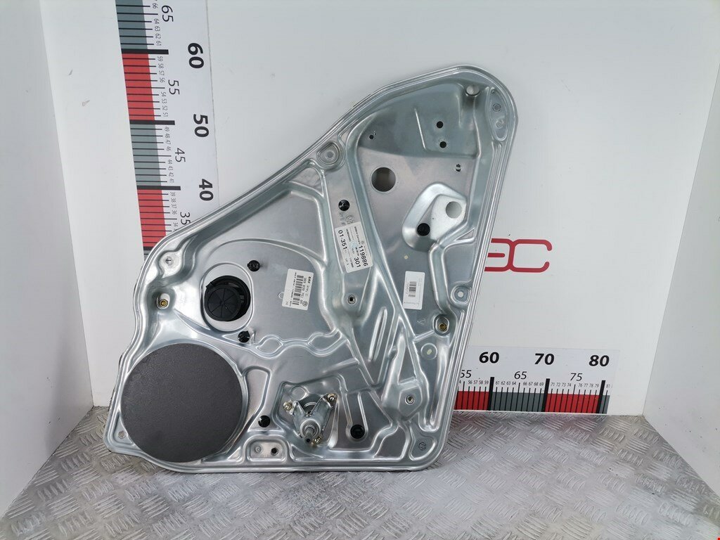Стеклоподъемник механический двери задней левой Volkswagen Passat 5 GP 3B9839655C арт. 1954912
