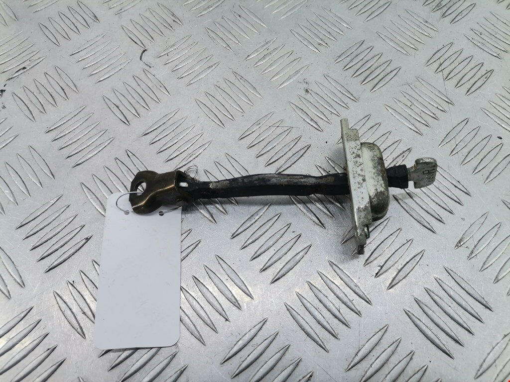 Ограничитель открывания двери задней Toyota Prius 2 (XW20) 6864047021 арт. 1915249