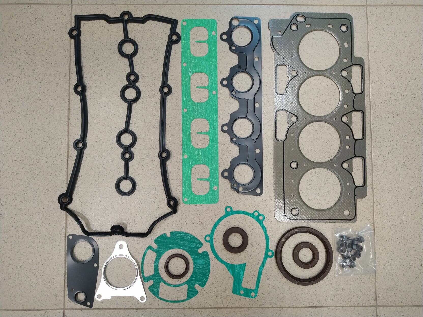 Комплект прокладок CHERY Vortex Tingo [1.8 16V 5MT внедорожник]