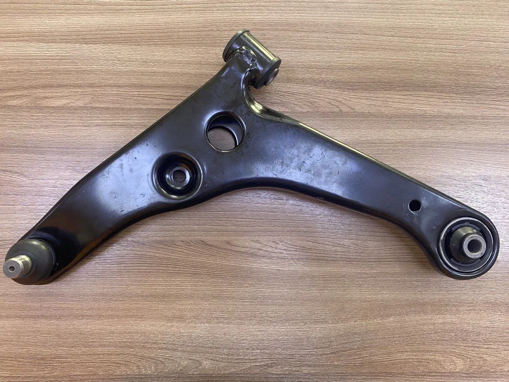 Рычаг подвески передней левый (производитель Япония) Chery Fora Hafei Princip Simbo Чери Фора Хафей Принцип Симбо