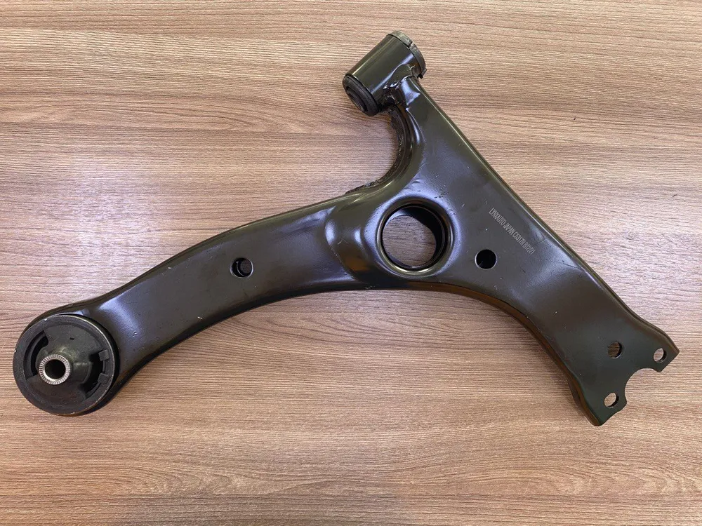 Рычаг подвески передней правый (без шаровой) (производитель Япония) Lifan Solano BYD F3 Geely Vision FC