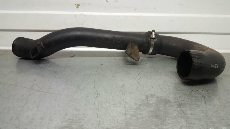 Патрубок интеркулера Opel Vectra C Y20DTH 2002 (б/у) 24415010