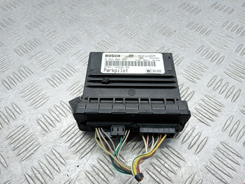 Блок управления парктрониками Ford Mondeo 3 97BX13K236AB арт. 2092929
