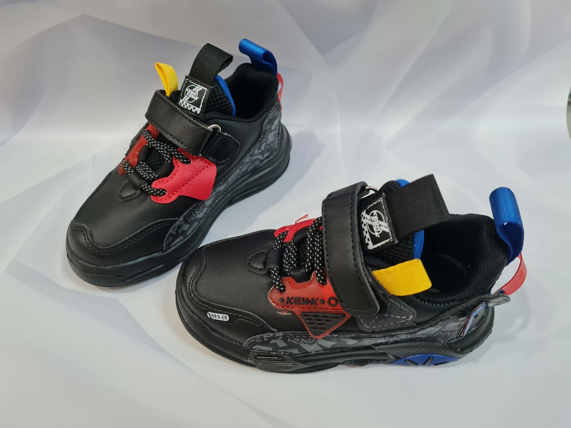 Кроссовки B&G