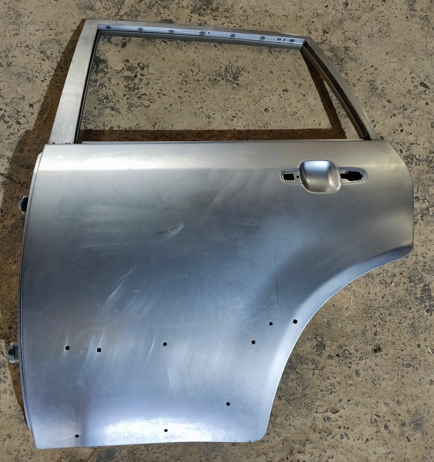 Дверь задняя левая Chery Tiggo 3 [2.0 16V CVT внедорожник] T116201010BADY