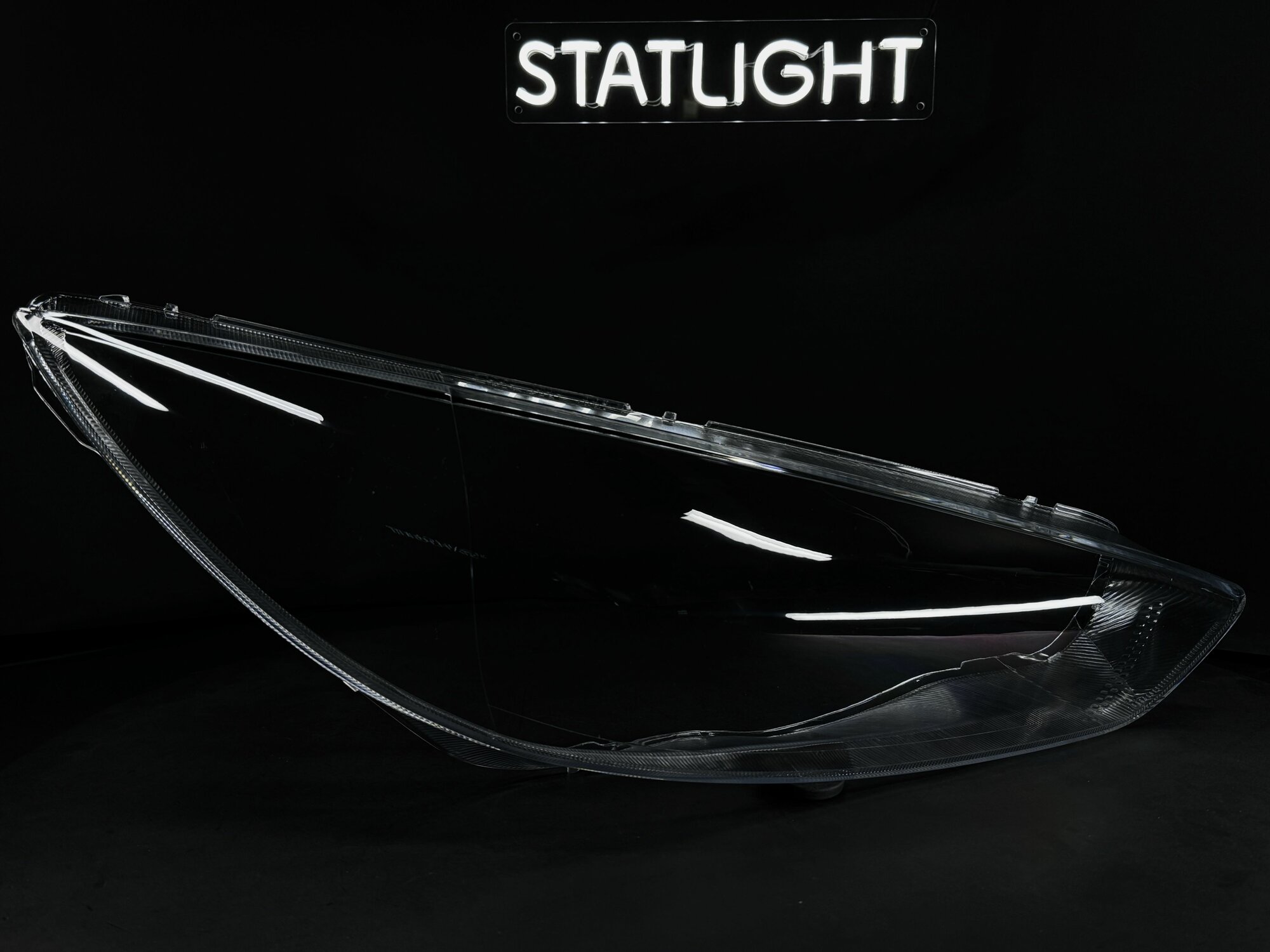 Стекло фары Ford Focus 3 2014-2019 рестайлинг