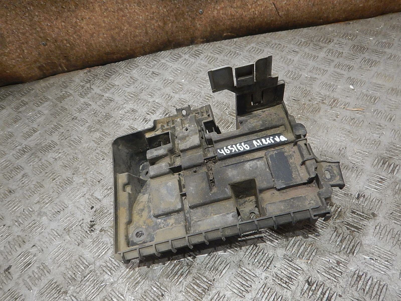 Б/У Крепление АКБ (корпус/подставка), Opel (Опель)-MERIVA (03-10) OPEL MERIVA (03-10) Задиры. 465166 GENERAL MOTORS арт....