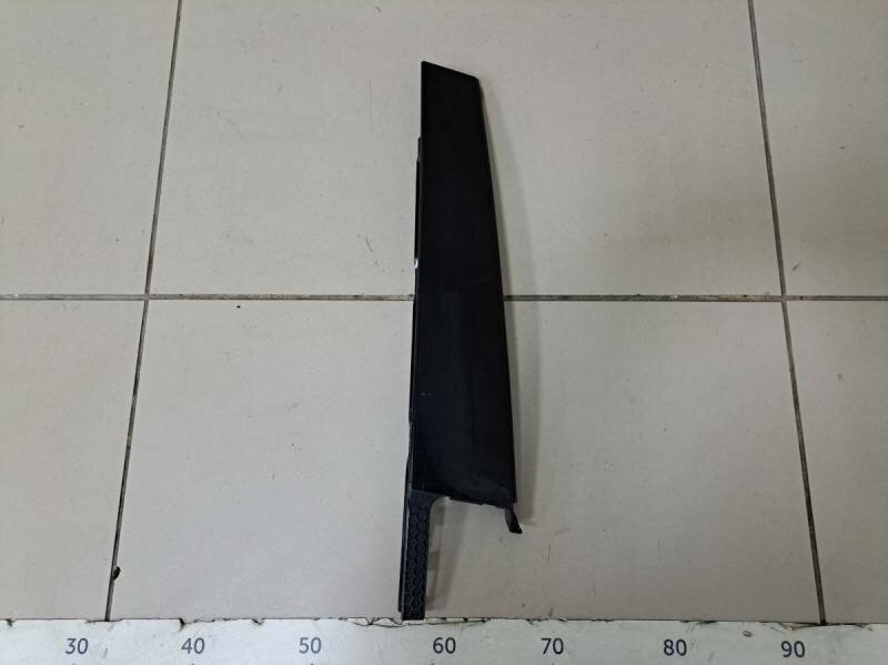 Накладка двери задней правой Skoda Octavia A7 2013 кат.номер: 5E0839902C