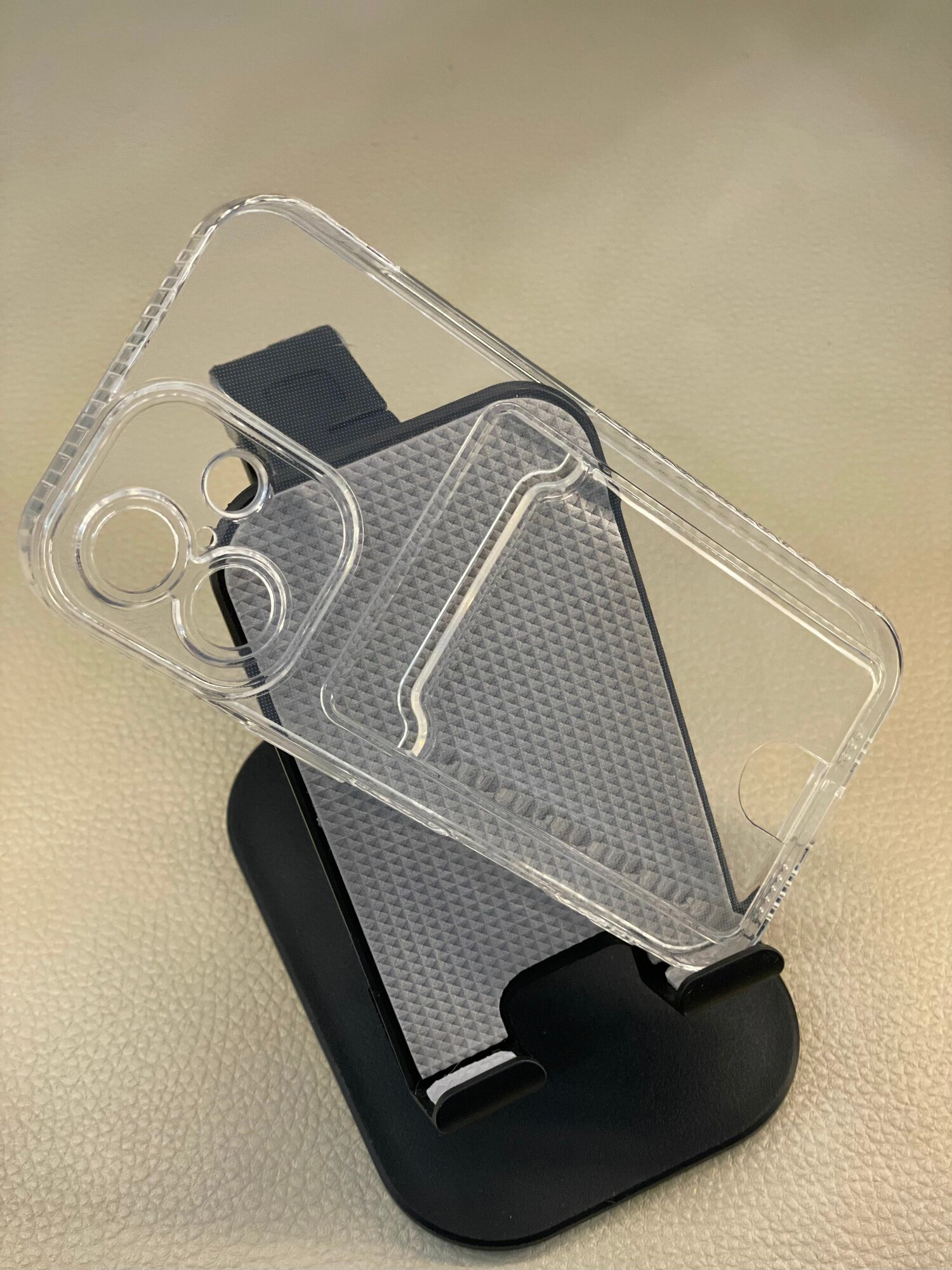 Чехол c картхолдером прозрачный для iPhone 16 / Айфон 16 с защитой камеры