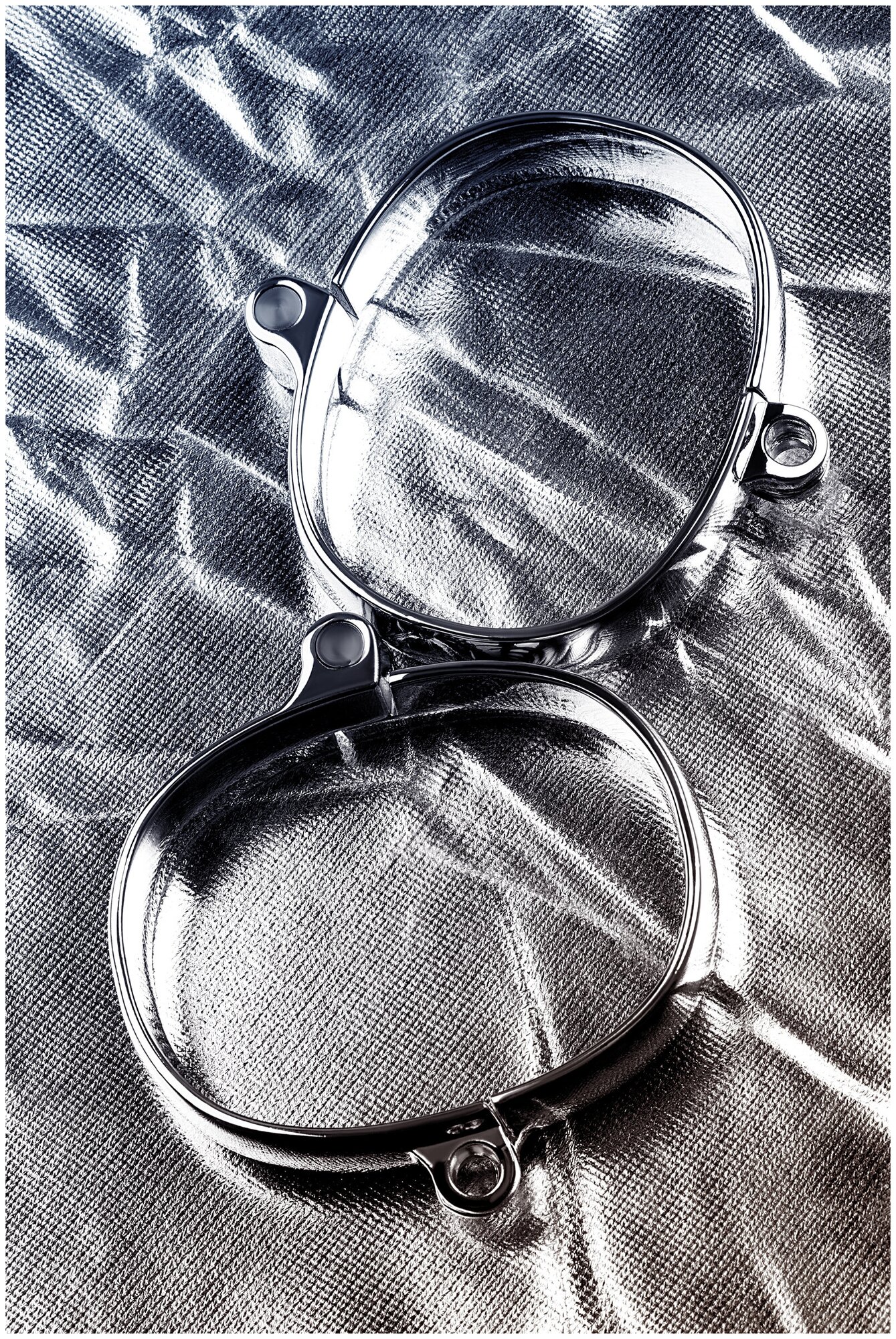 Наручники БДСМ в виде браслетов Bad Kitty, с замком, серебристый