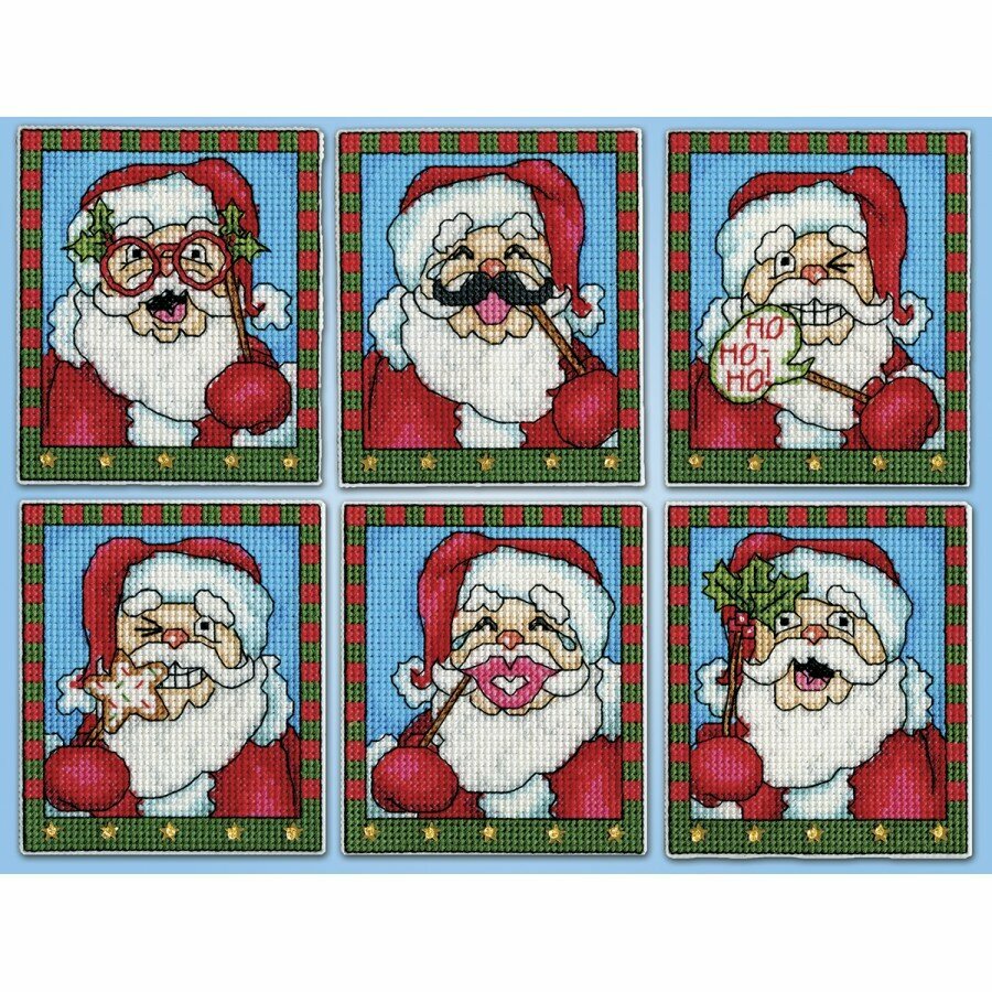 Набор для вышивания елочных украшений Селфи Санты 8 х 10 см DESIGN WORKS 5937