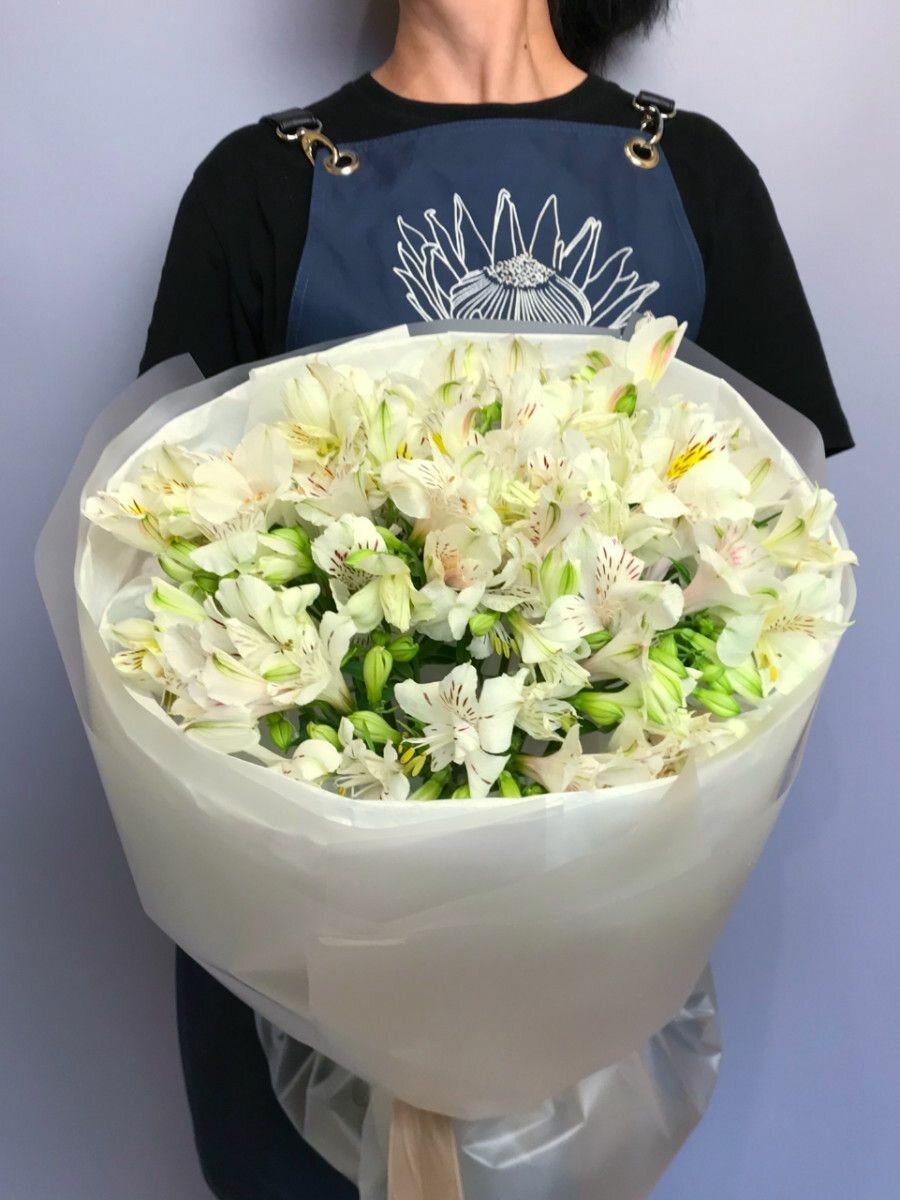 Букет из белой альстромерии 15 шт "Безмятежность" PROTEA- Студия Цветов