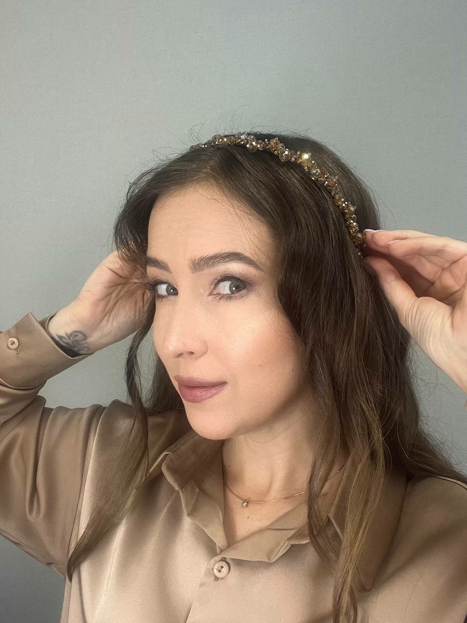 Ободок с хрустальными бусинами