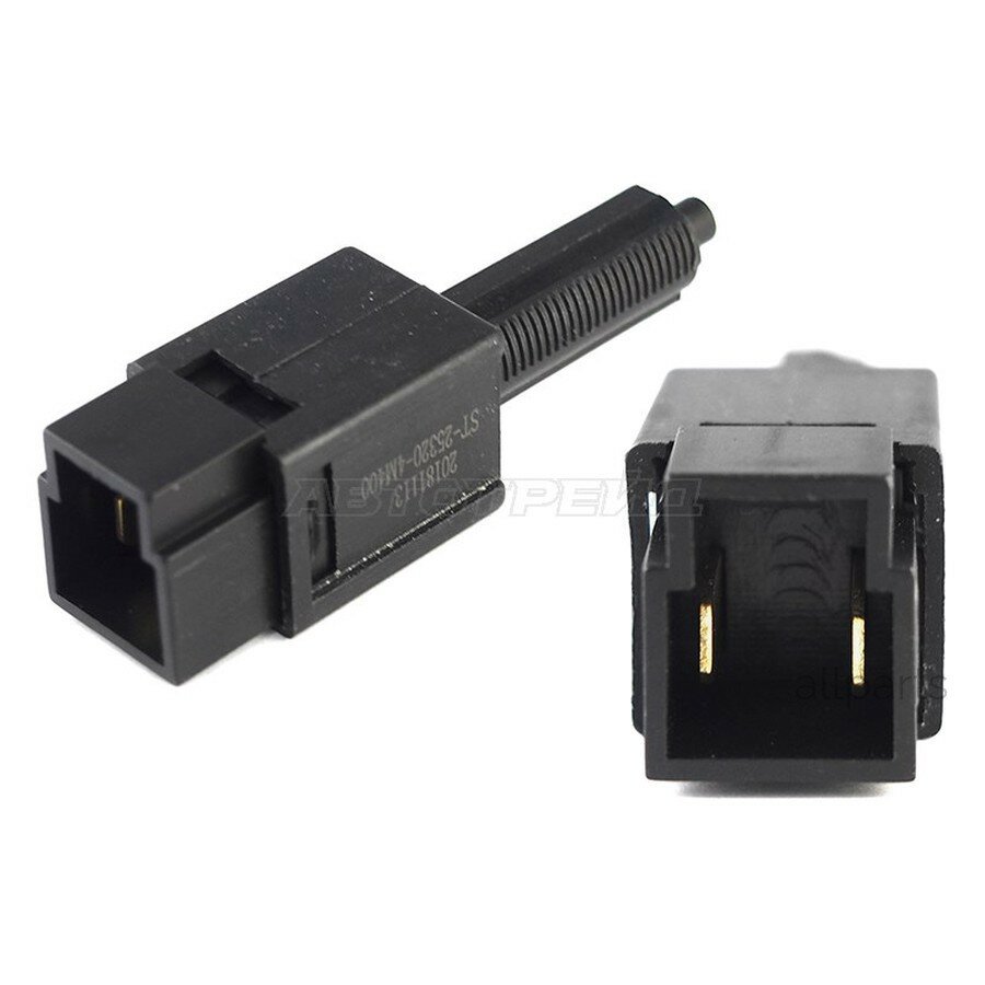 SAT ST-25320-4M400 Концевик педали тормоза Nissan Juke 10-20 / Note 05-13