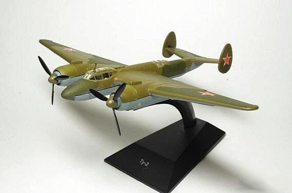 Масштабная модель 1/118 самолет ТУ-2