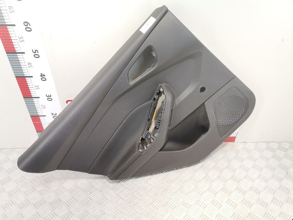 Обшивка (карта) двери задней левой Ford Focus 3 1792246 арт. 1936322