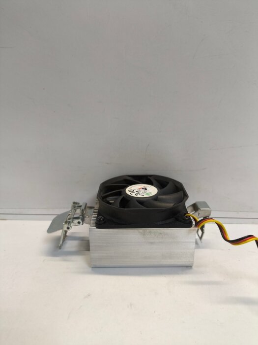 Кулер CPU AMD GlacialTech Igloo 7222 Light алюминий