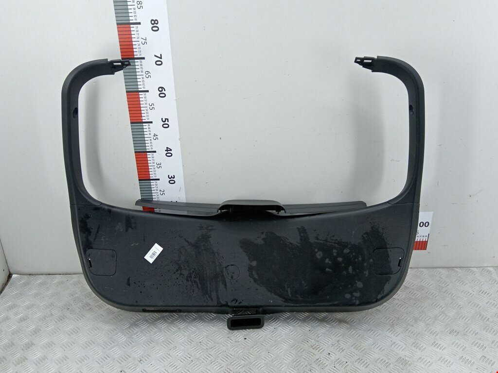 Обшивка крышки багажника Mazda 3 BK арт. 2073761