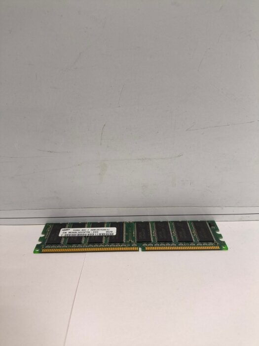 Оперативная память DDR1 256Mb PC3200 1R Samsung M368L3223FTN-CCC