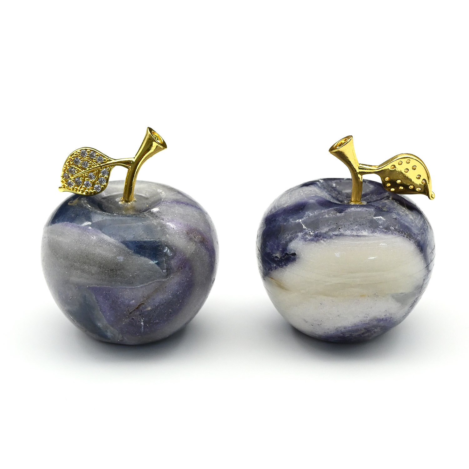 Яблочко из флюорита, листик золотистый 35*40мм .