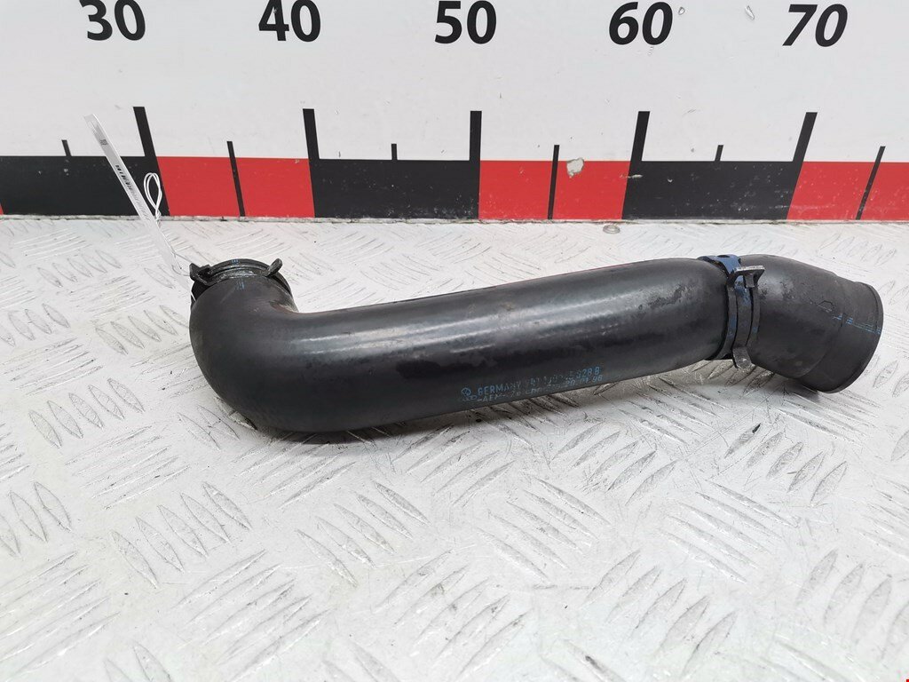 Патрубок интеркулера Skoda Octavia 1U 1J0145828B арт. 1530236