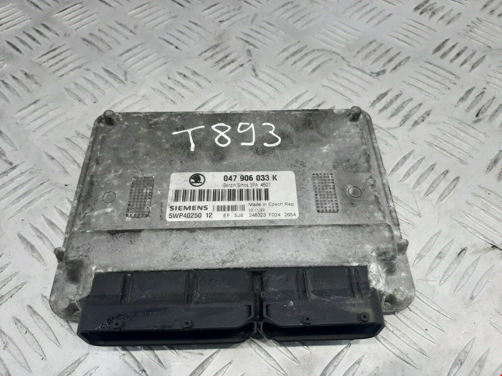 Блок управления двигателем Skoda Fabia 1 047906033K арт. 722380